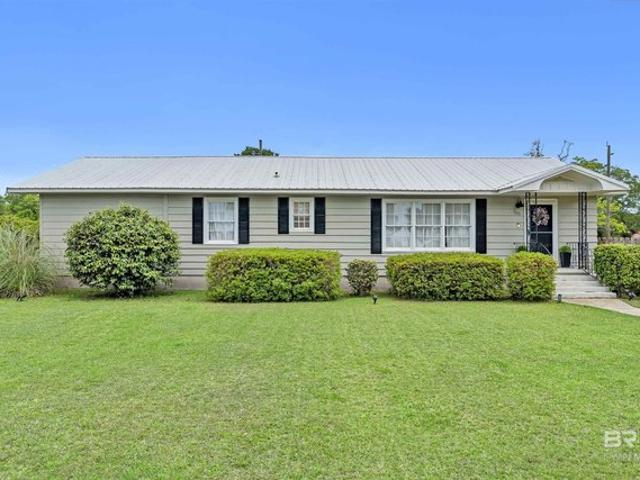 402 W Magnolia Ave, Foley, AL 36542
