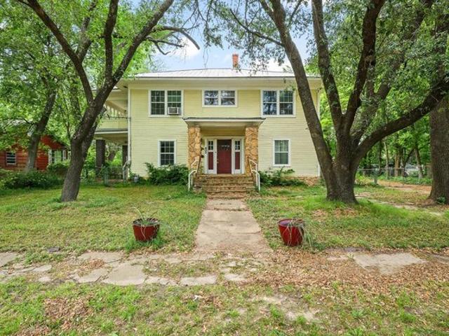 402 W Main St, Ladonia, TX 75449