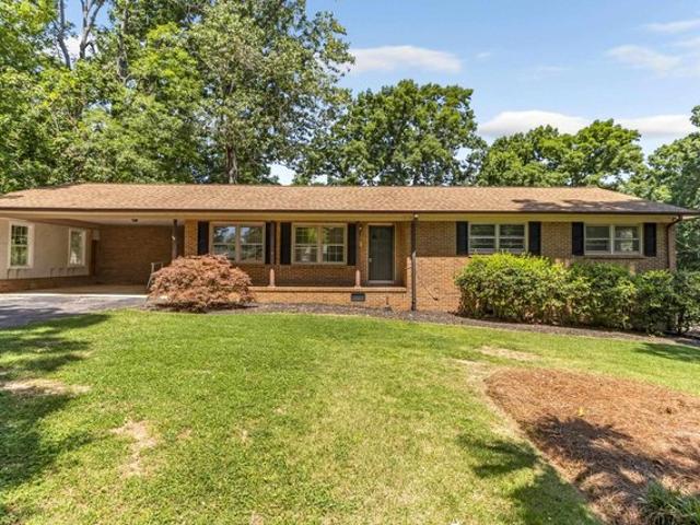 402 Woodley Rd, Spartanburg, SC 29306