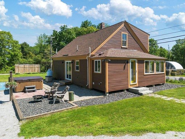 402 Waldoboro Rd, Friendship, ME 04547