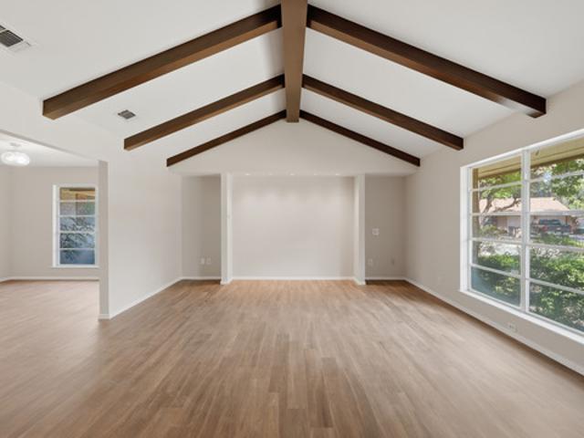 402 Tidecrest Dr