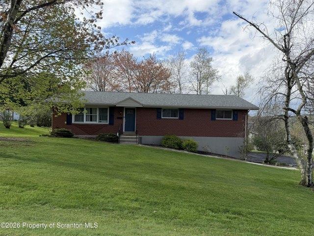 402 Tulip Cir, Clarks Summit, PA 18411