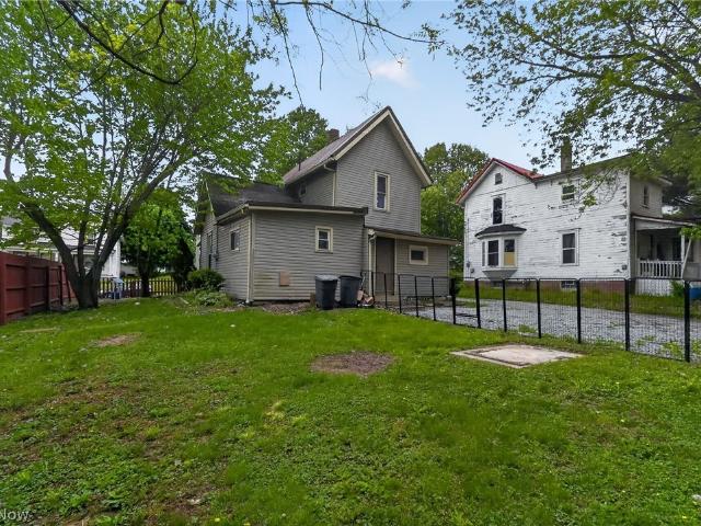 402 Vine Street
