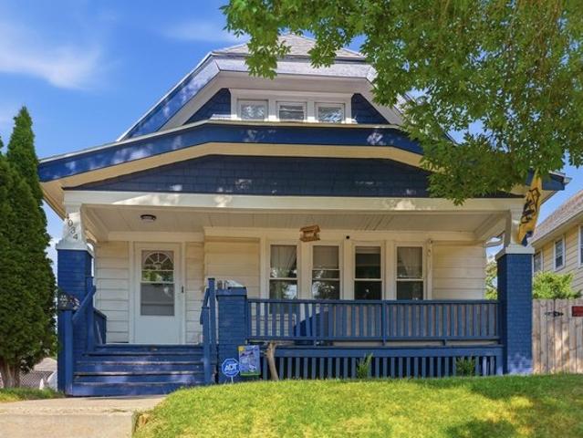 4034 N 13th St, Milwaukee, WI 53209