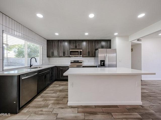 4034 E Windrose Dr, Phoenix, AZ 85032