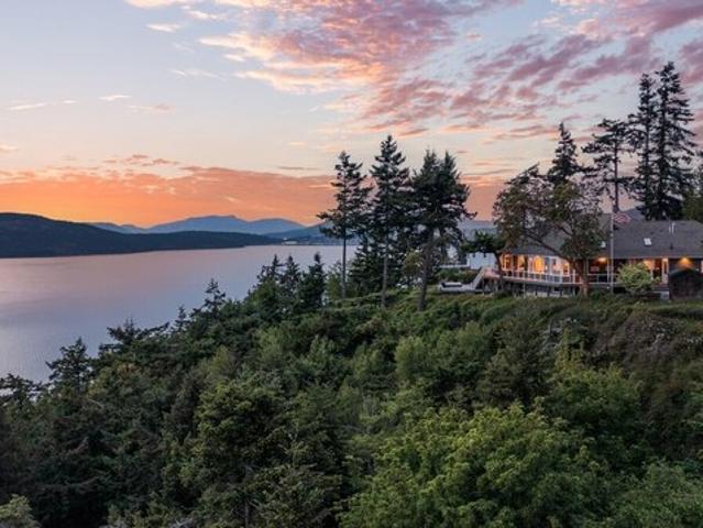 4034 Edith Point Rd, Anacortes, WA 98221