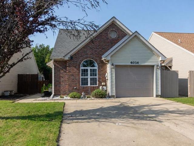 4034 Shadwell Dr, Evansville, IN 47715