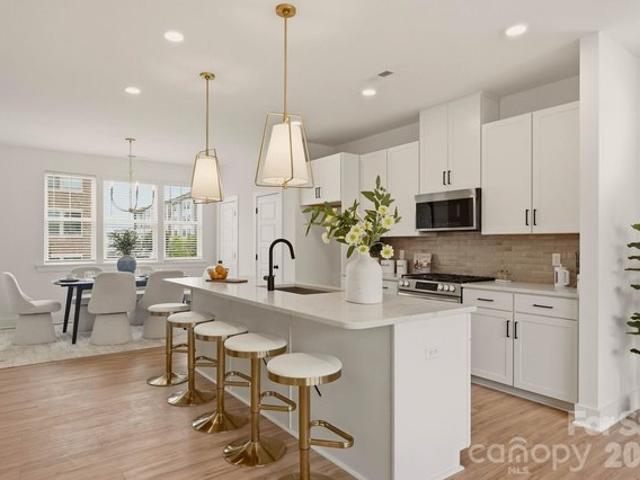 4035 Bass River Pkwy, Charlotte, NC 28217