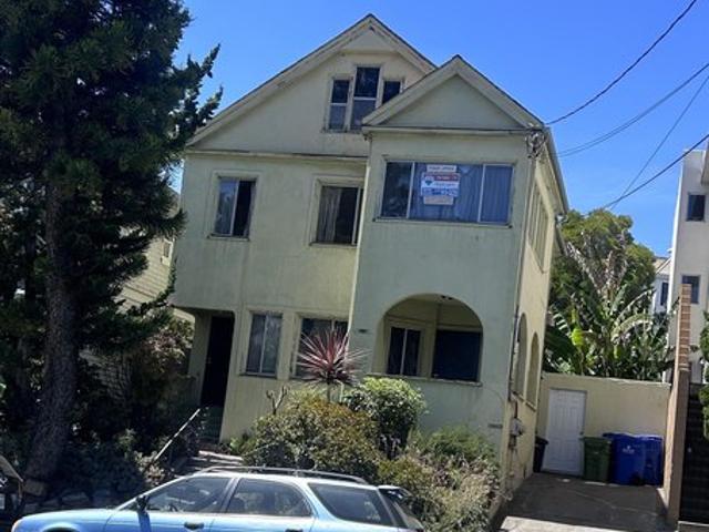 4035 Howe St, Oakland, CA 94611