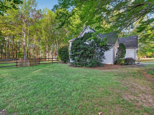 4035 Lakeside Boulevard