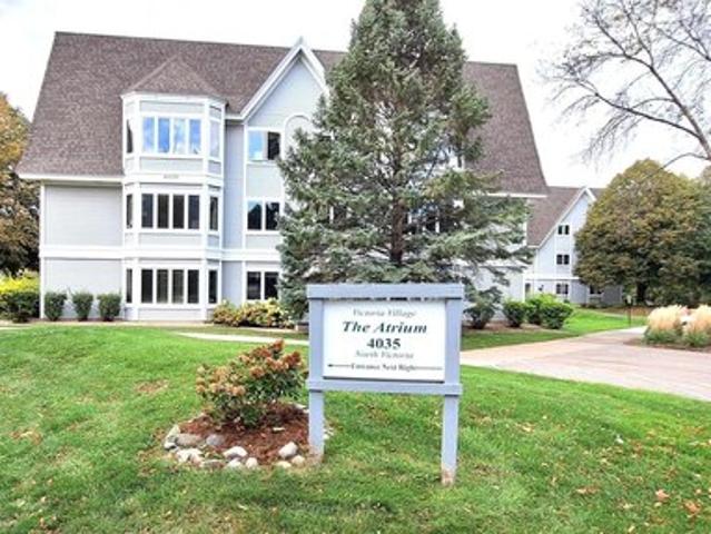4035 Victoria St N Apt 219, Shoreview, MN 55126