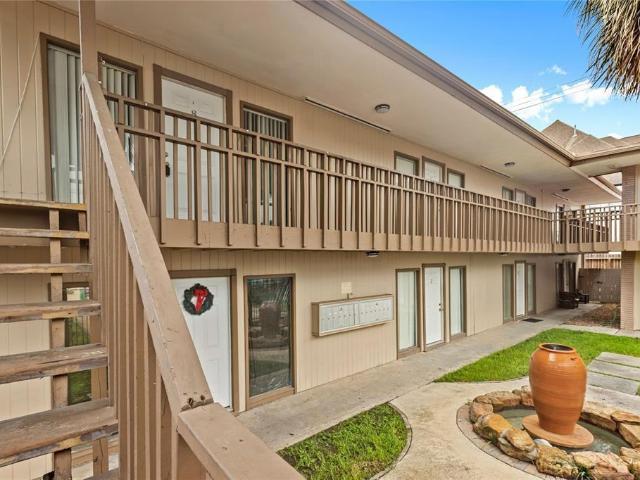 4036 Bellefontaine 1 Bedroom Apartment for Rent at 4036 Bellefontaine St, Houston, TX 77025 Braeswood Place