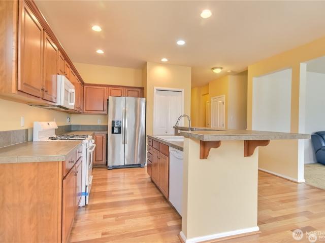 4036 Tribute Avenue E