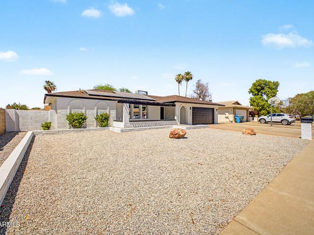 4036 W WOOD Drive
