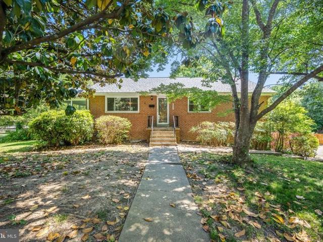 4037 Oxford St, Annandale, VA 22003