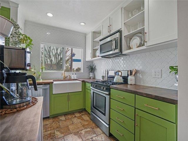4037 E 7th St, Long Beach, CA 90804