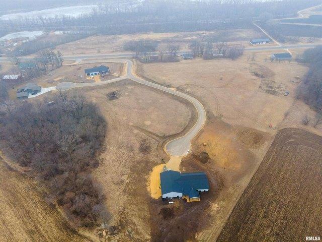 4037 Eden Ct, Camanche, IA 52730