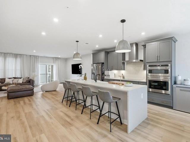 4037 Legato Rd Unit 88, Fairfax, VA 22033