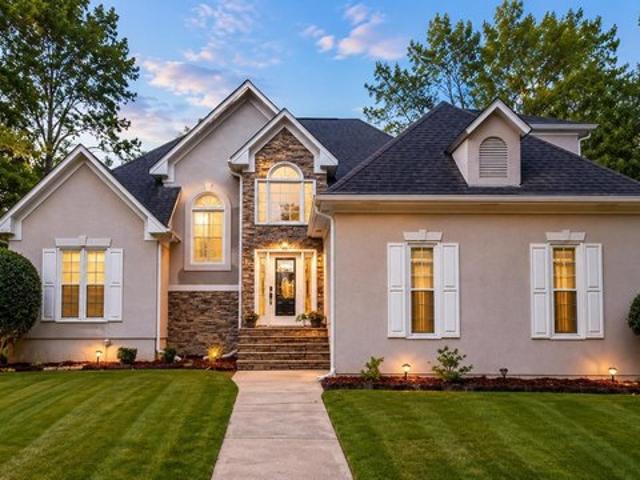 4037 S Shades Crest Rd, Hoover, AL 35244