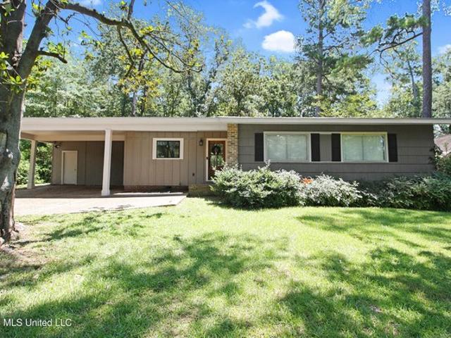 4038 Berkley Dr, Jackson, MS 39211