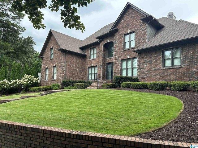 4038 Greystone Dr, Hoover, AL 35242