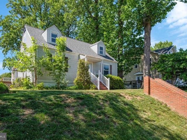 4038 Poplar Street