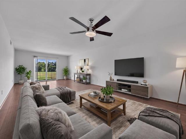 4038 Ridglea Country Club Drive # 1011