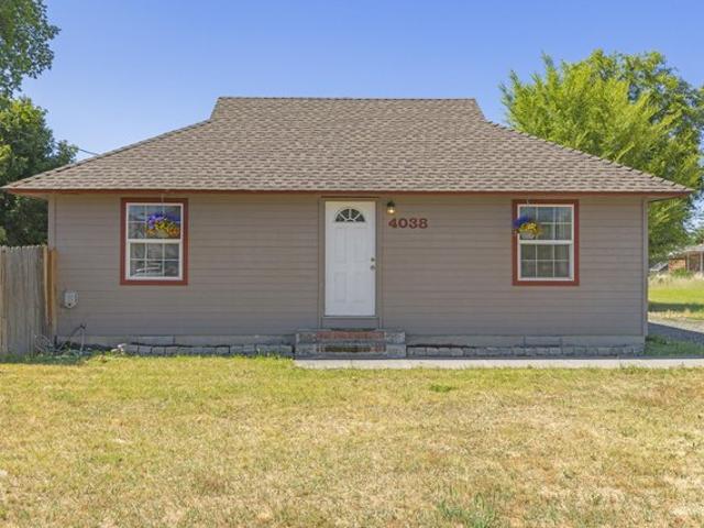 4038 Sturdivant Ave, Klamath Falls, OR 97603