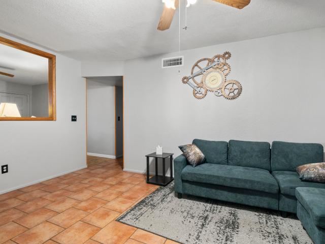 4038 w cholla street