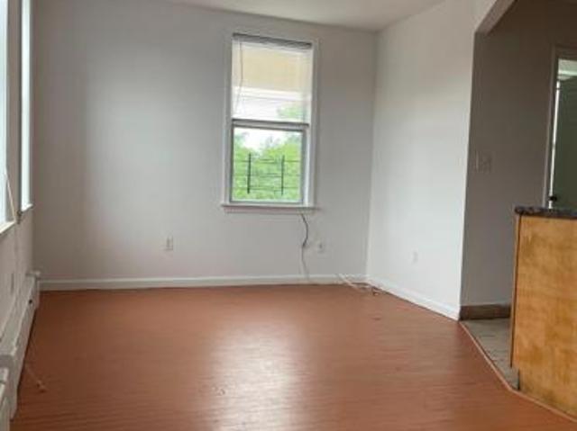 4038 162nd St, Flushing, NY 11358