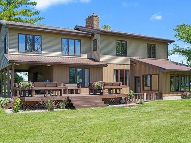 4038 11 Mile Rd, Auburn, MI 48611