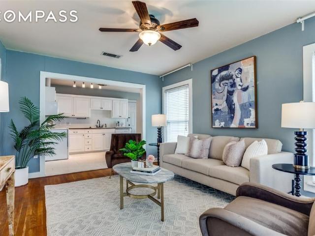 4039 Locke Ave A, Fort Worth, TX
