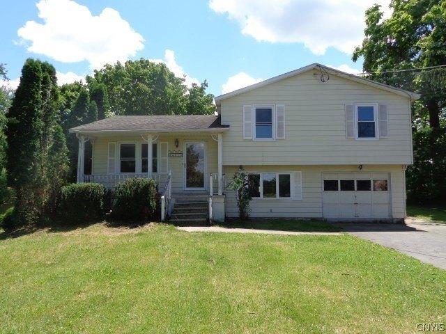 4030 Douglas Heights Dr, Canastota, NY 13032