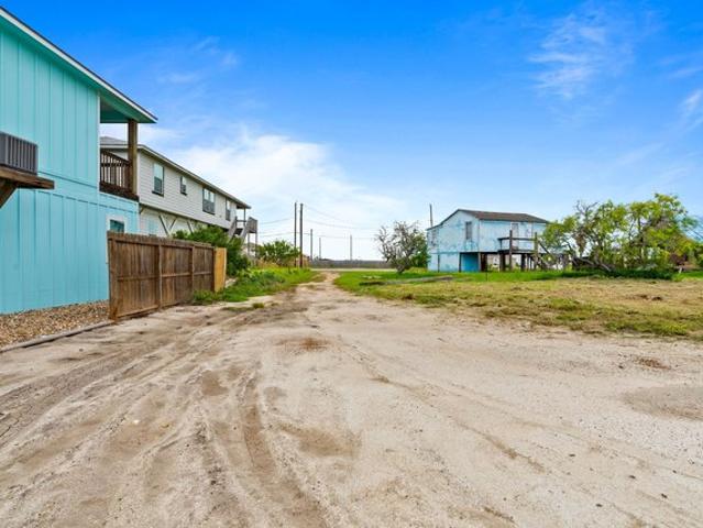 4030 Summit Dr, Corpus Christi, TX 78418