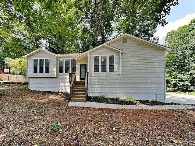 4031 Oak Stone Dr, Douglasville, GA 30135