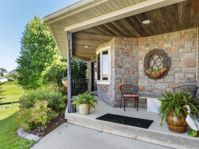 4032 Twin Court
