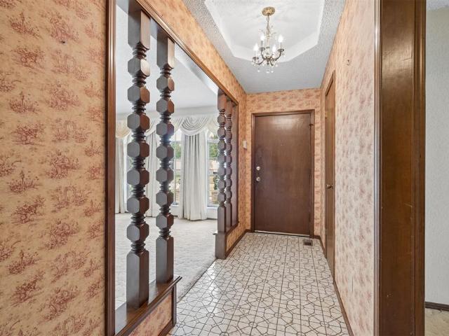 4032 Thunderbird Drive