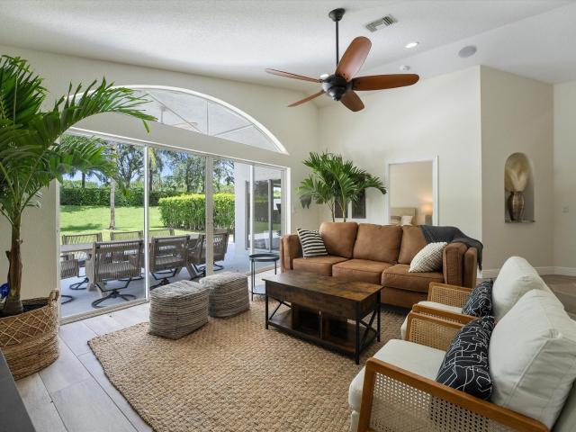 4033 Bluff Harbor Way, Wellington, US, FL