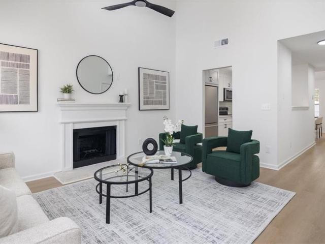 4033 Ravenwood Court