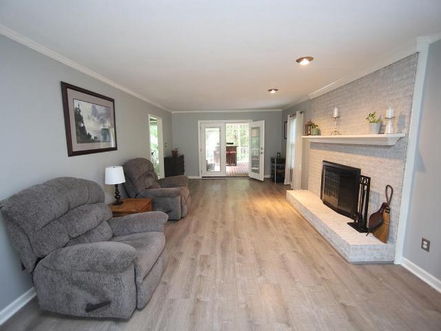 4033 Saint Edmunds Lane