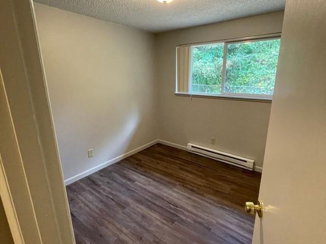 403 3 Bedroom Apartment for Rent at 280 Evergreen Dr, Independence, OR 97351