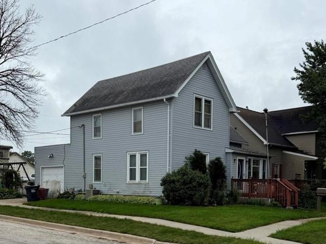 403 1st St SW, Clarion, IA 50525