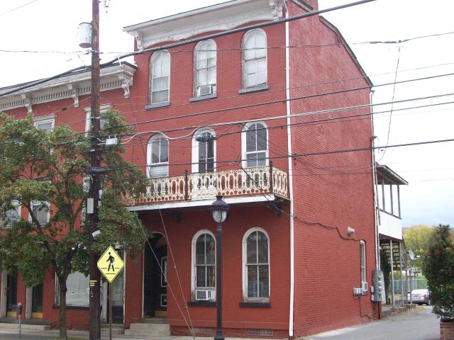 403,405,40 Main Street
