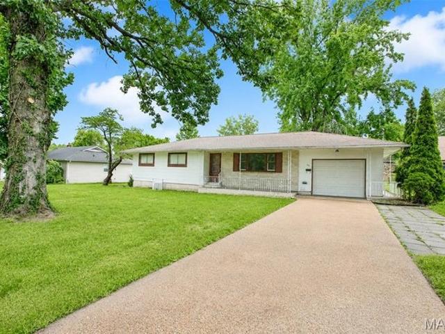 403 Cox Dr, Cuba, MO 65453