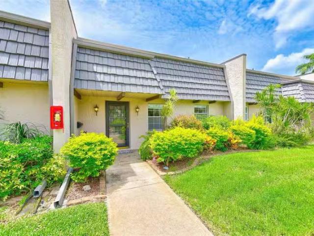 403 CORDOVA GRN, SEMINOLE, FL 33777 Condo/Townhome For Sale M.