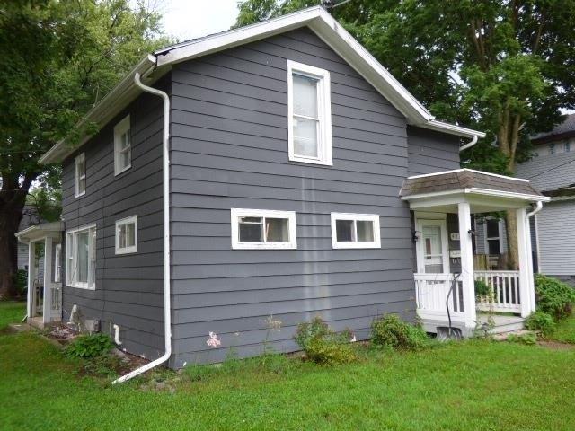 403 Center Ave, Janesville, WI 53548