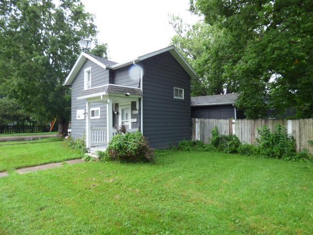 403 Center Avenue