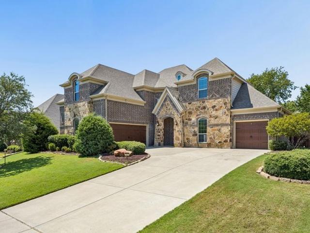 403 Clear Creek Dr, Mansfield, TX 76063