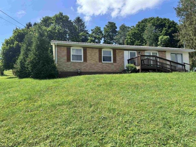 403 Adair St, Terra Alta, WV 26764