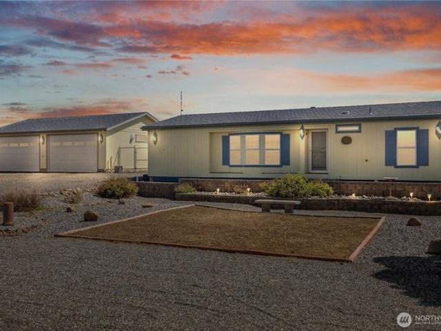 403 Apple Pl SW, Mattawa, WA 99349